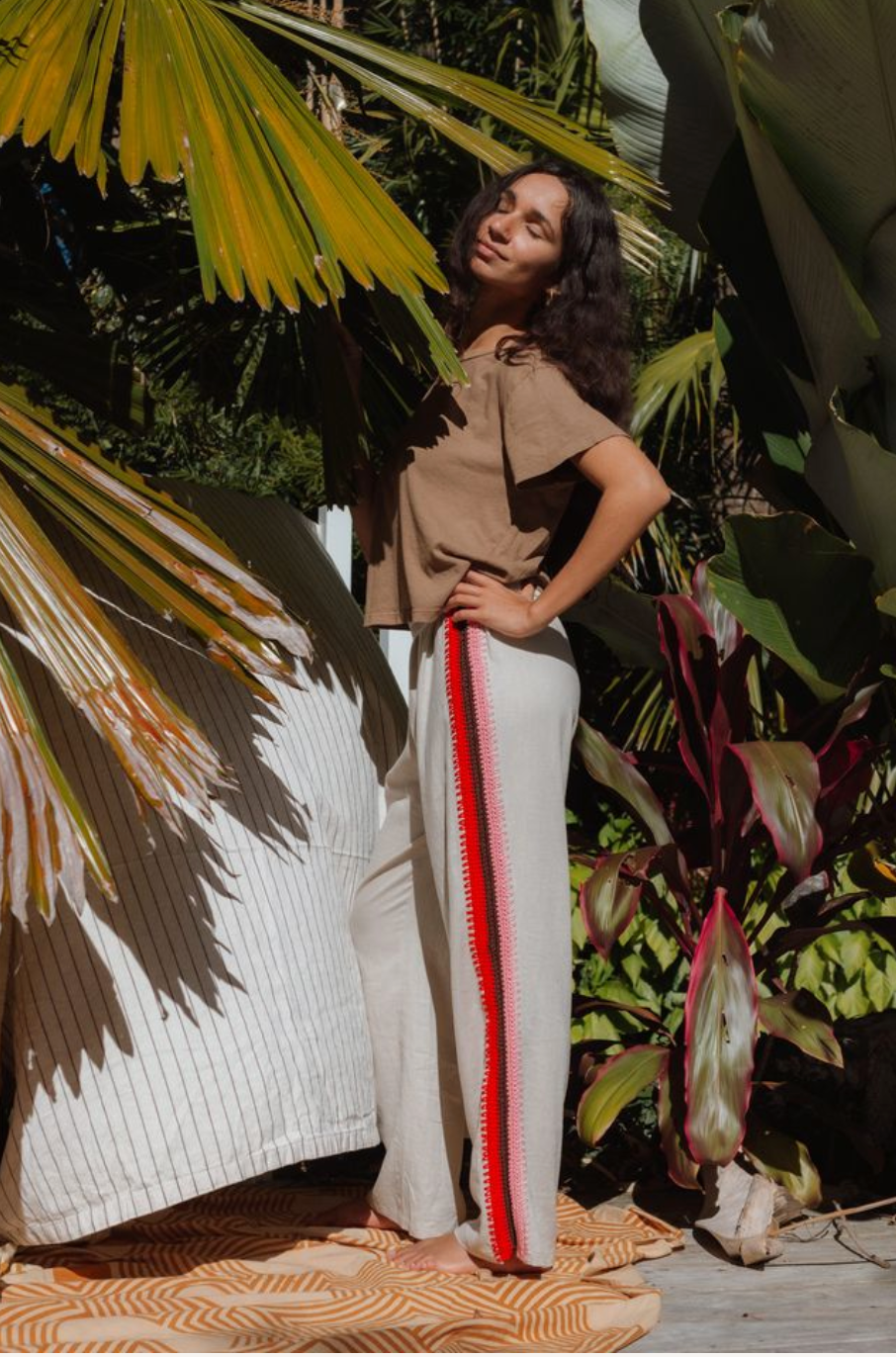 Jungmaven - Ojai Crop Tee in Coyote – AESTAS