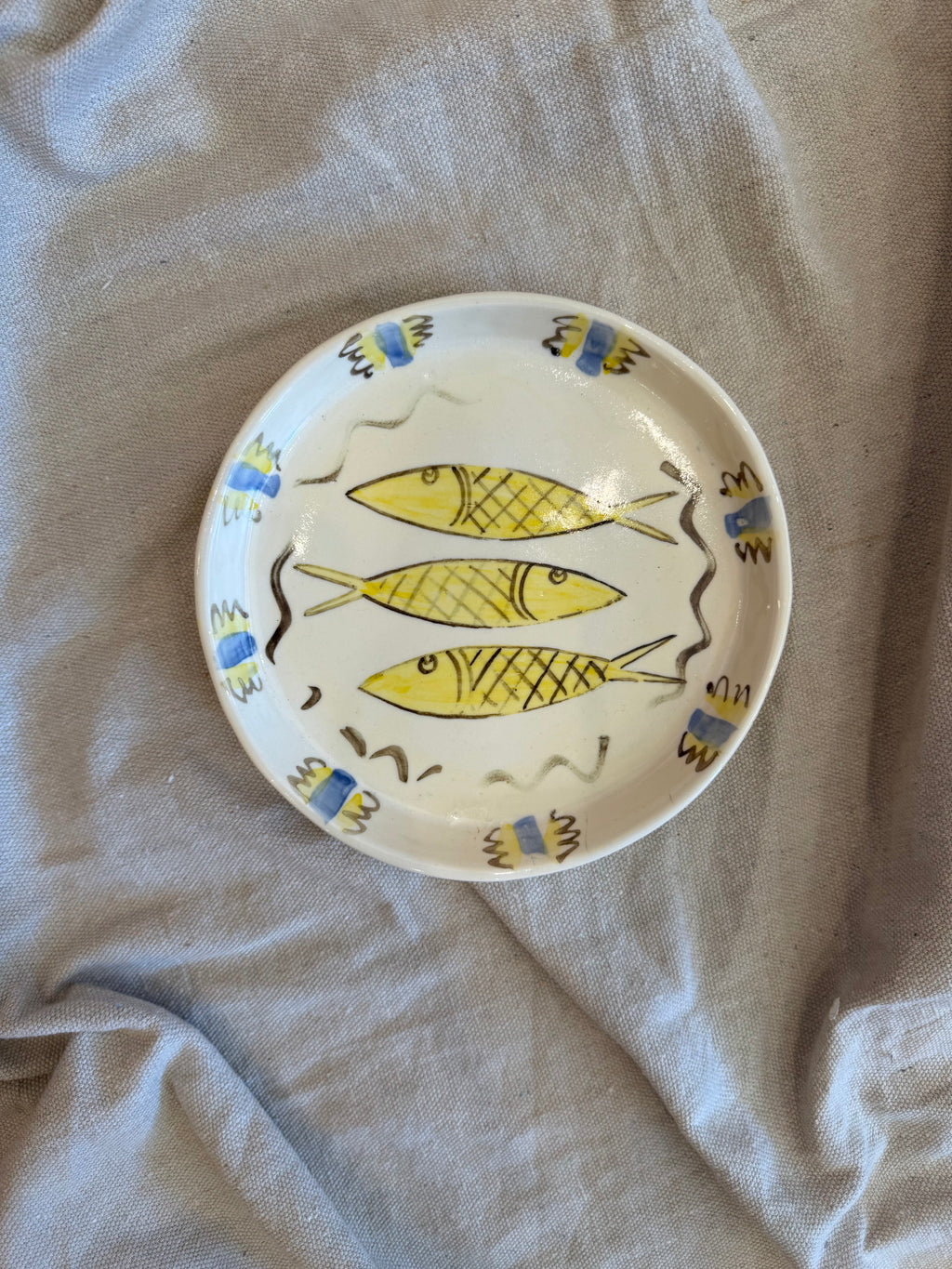 3 Yellow Fish Hand-built Sardine Plate with Black Squiggle border - Di ...